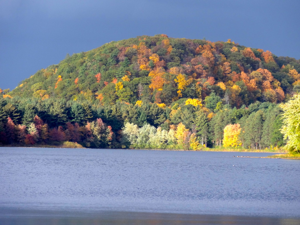 Little Tom Mountain | Exploring the Mt. Tom Range and State Reservation
